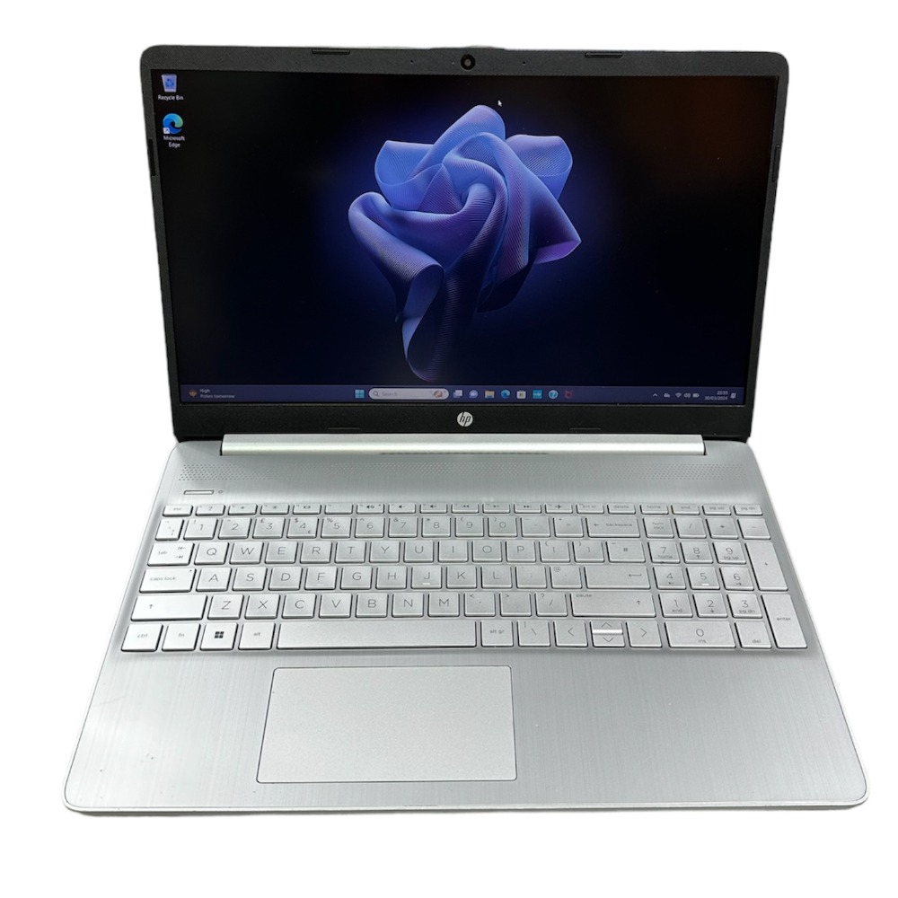 Pre-owned HP Laptop 15"- 4GB, AMD, 256GB SSD - Own4Less